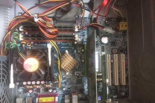 Материнская плата с процессором и памятью Pentium