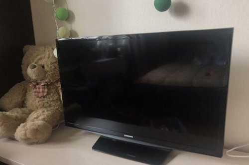 Телевизор Samsung UE28H4000AK 28”
