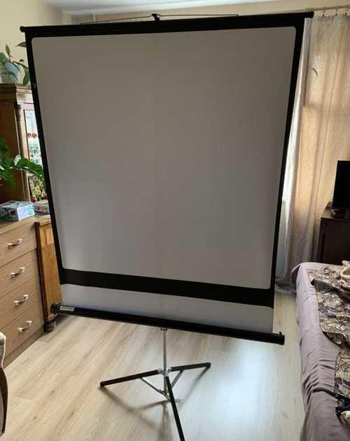 Экран для проектора с триподом
