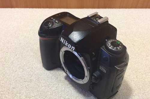 Nikon D70S body