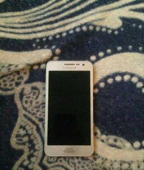 Телефон Samsung А3 2016