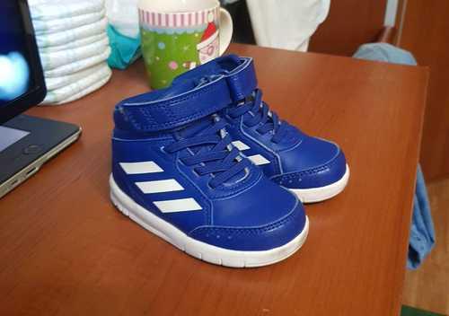 Кроссовки adidas 22р