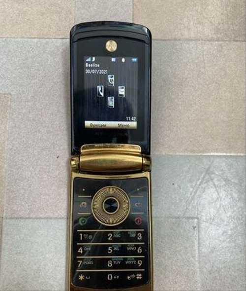 Motorola razr2 V8 Gold и кожаный чехол