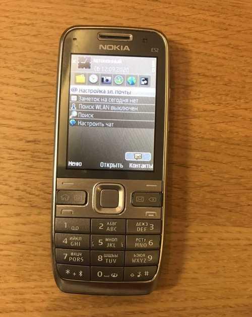 Телефон Nokia E52