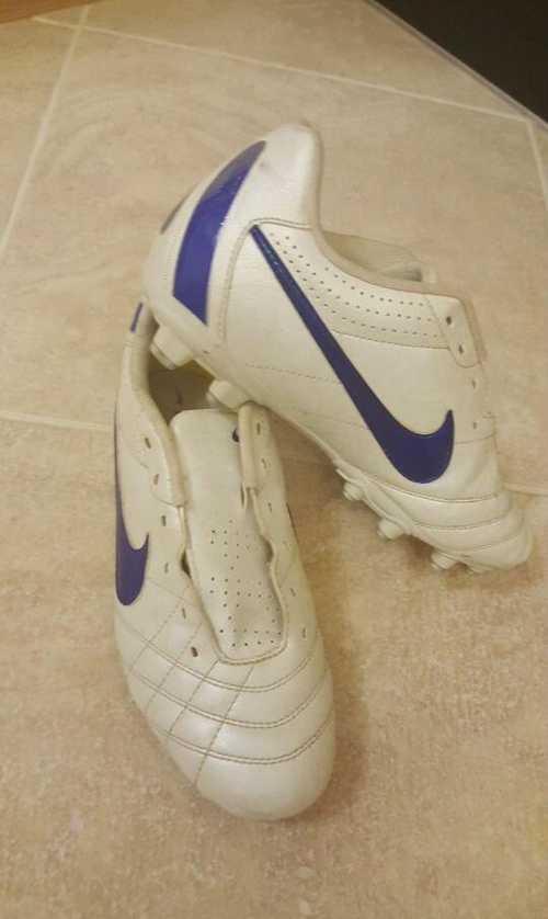 Бутсы футбольные Nike tiempo est.1984