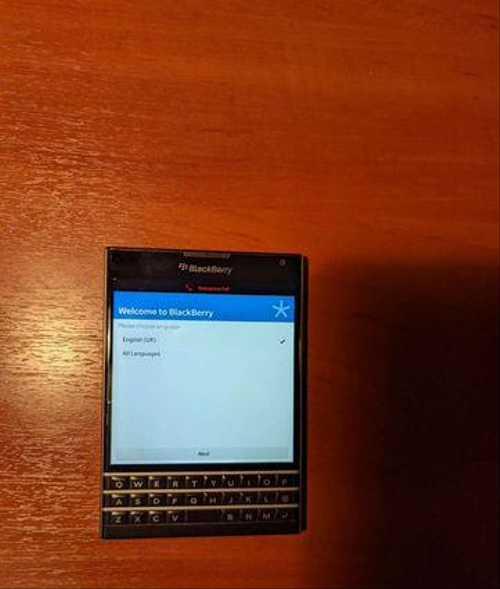 Телефон BlackBerry Passport