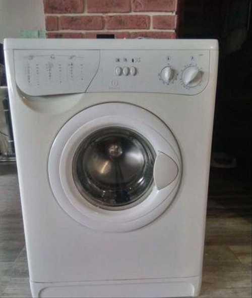 Стиральная машина Indesit w63t