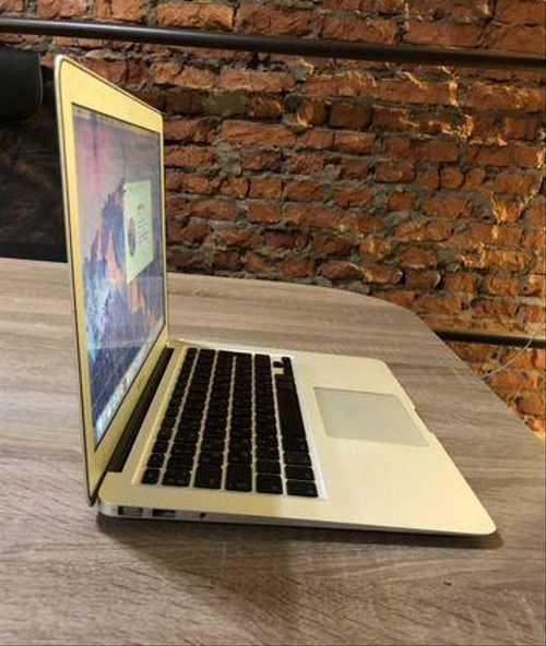 Apple MacBook Air 13 1369 дисплей битый