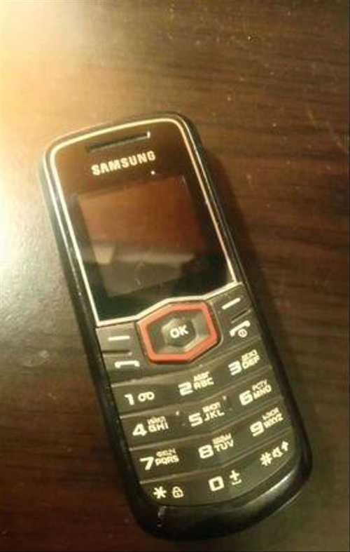 Кнопочный телефон Samsung GT-E1081T