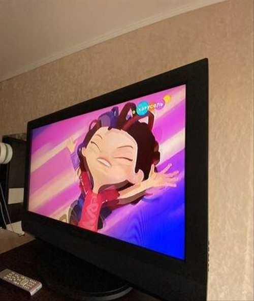 Огромный ЖК телевизор Akira 110 см с hdmi