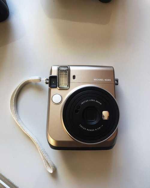 Пленочный фотоаппарат Michael Kors X Fujifilm Inst
