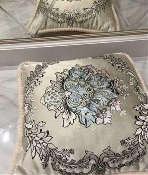 Декоративные подушки с наволочками,итальянские