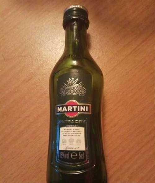 Коллекционная мини бутылочка martini