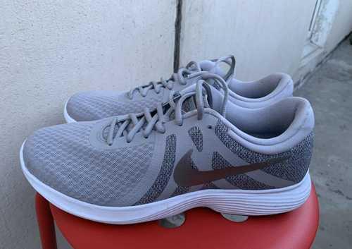 Кроссовки Nike Revolution 4 41,5 р