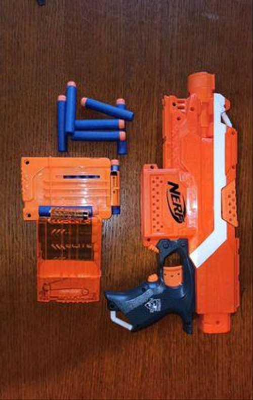 Nerf Stryfe с патронами