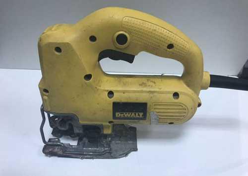 Лобзик Dewalt DW341K-QS