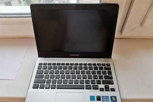 Ноутбук Samsung NP300U1A-A06RU Core i3 2367M