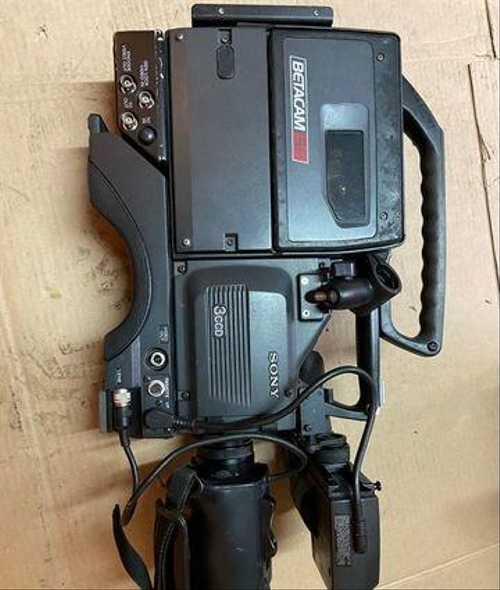 Видеокамера Sony DXC 537P