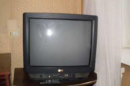 Телевизор LG Model CF-21F69, диагональ 52 см