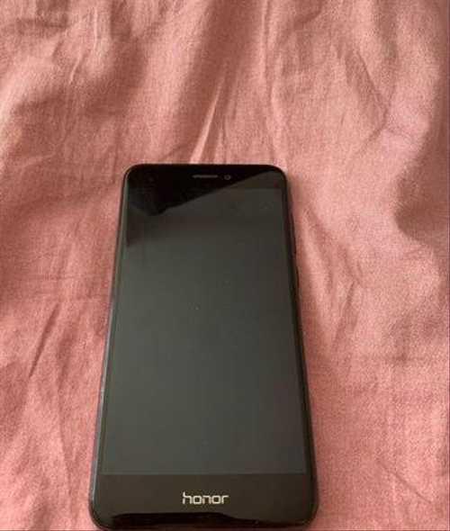 Продаю Смартфон Honor 8 Lite 32 гб черный