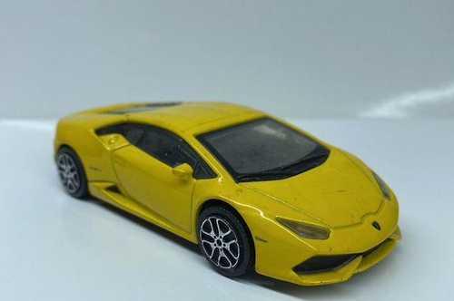 Модель lamborghini 1/43 Bburago