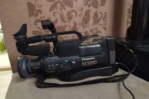 Профессиональная видеокамера Panasonic M3000