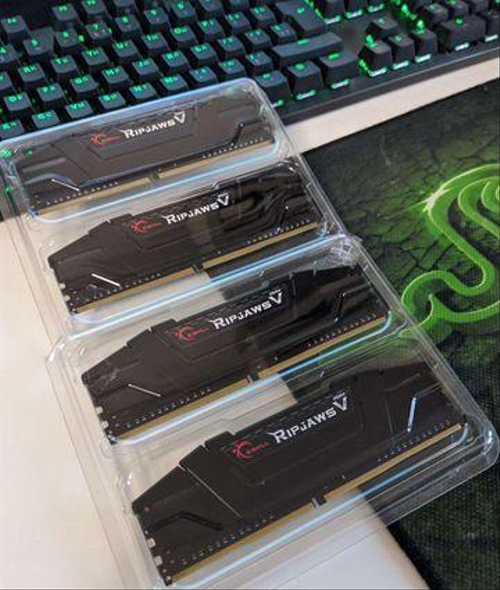 G.Skill ripjaws V DDR4 32Gb KIT 4x8Gb 3200MHz