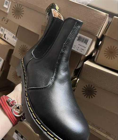 Dr martens chelsea