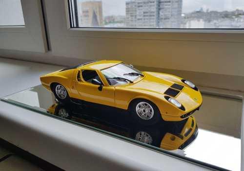 Lamborghini Miura 1/18