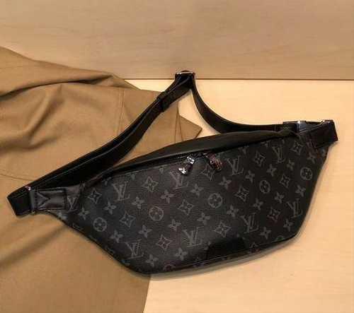 Продам сумку на пояс Luis Vuitton