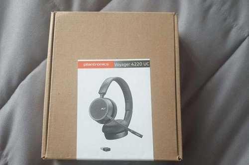 Беспроводная гарнитура Plantronics voyager 4220 UC