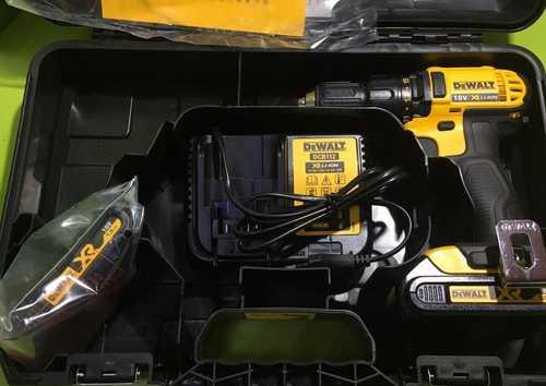 Аккумуляторная дрель шуруповёрт Dewalt dcd780