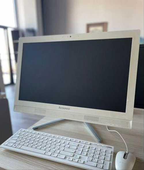 Моноблок Lenovo C560