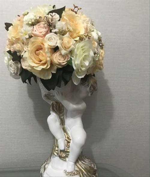 Статуэтка,искуственные цветы