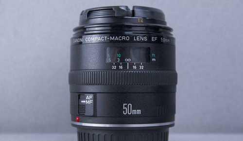 Canon 50mm 2.5 Compact Macro