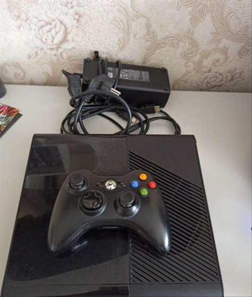 Xbox 360 E 500gb