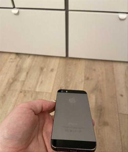 Телефон iPhone5s