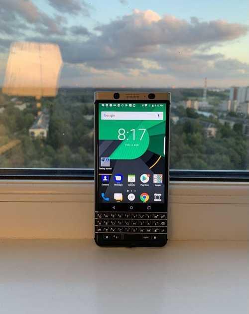 Телефон BlackBerry Key One