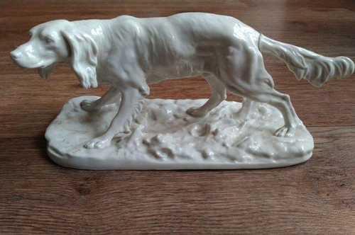 Фарфоровая скульптура статуэтка собака Mene
