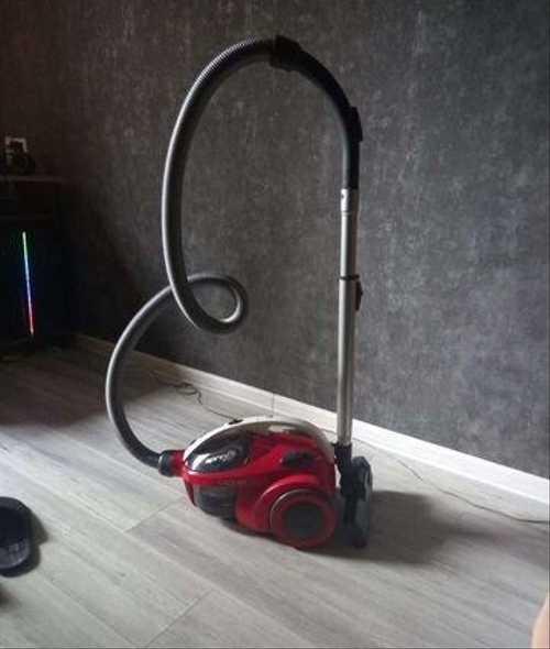 Пылесос Hoover Sprint Evo 1400w