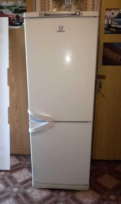 Холодильник индезит двухкамерный модели. Холодильник Индезит двухкамерный. Холодильник Индезит 200 см. Холодильник Индезит 2006 года. Индезит холодильник двухкамерный Индезит.