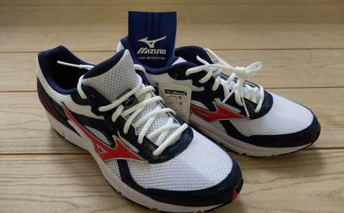 Кроссовки forward-Mizuno 43 размер