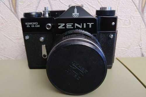 Фотоаппарат зенит TTL с объективом Гелиос-44М