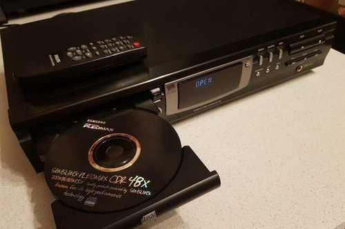 Проигрыватель CD Philips CD 723 пульт