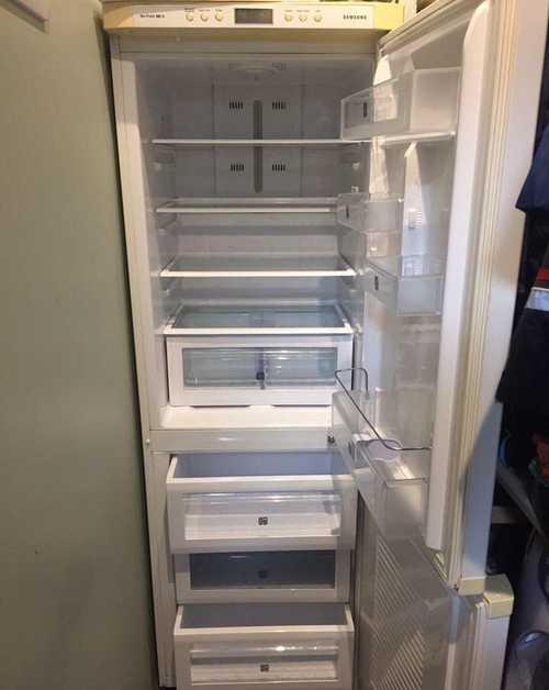 Холодильник Samsung RL33ebsw