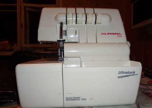 Швейная машинка оверлок Aurora 554