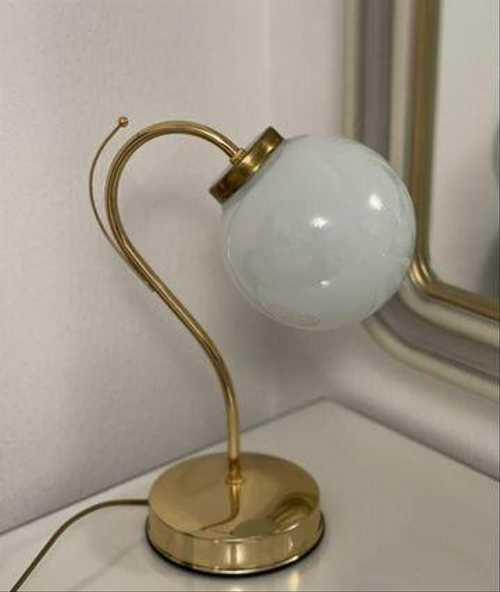 Лампа настольная шар
