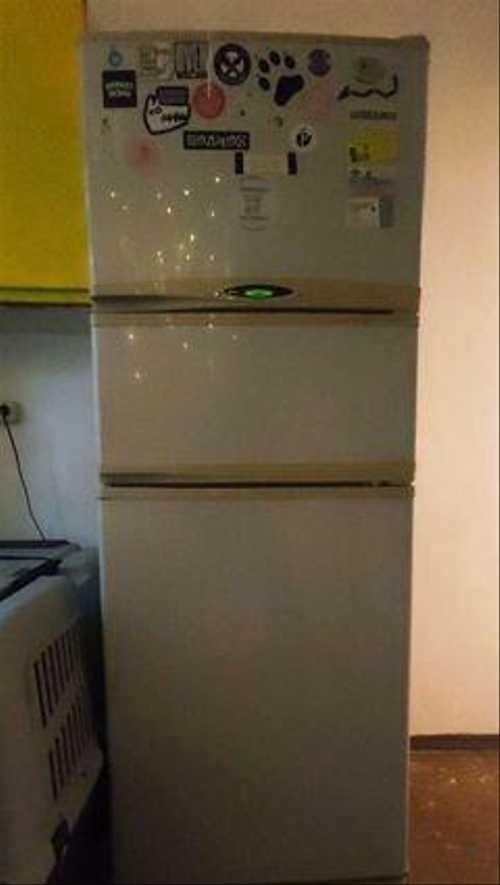 Холодильник трехкамерный LG
