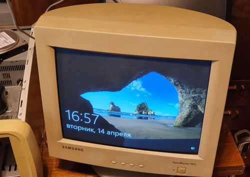 Монитор ЭЛТ SAMSUNG SyncMaster 551s