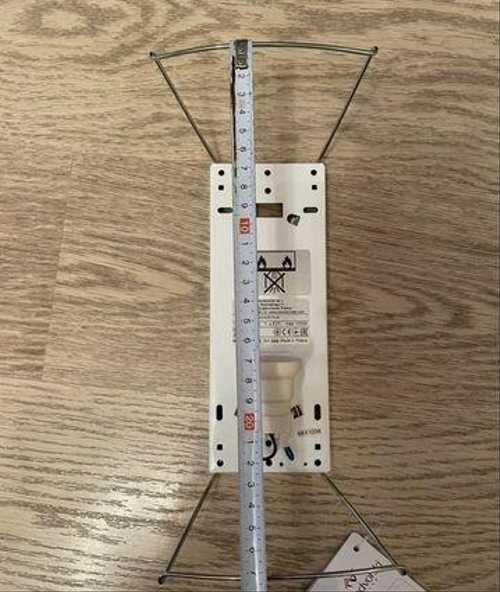 Настенное бра без плафона